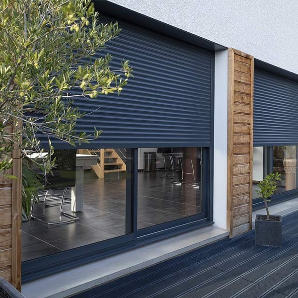 Cleaning (Electric) Roller Shutters in 7 Steps: Here's How