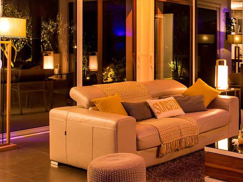 Light Up Your Smart Home With The Somfy TaHoma & Philips Hue | Somfy