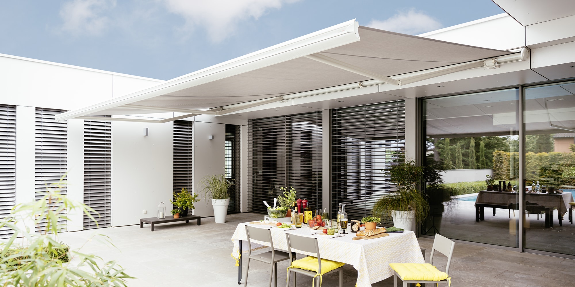 The benefits of automatic sunshades and weather sensors